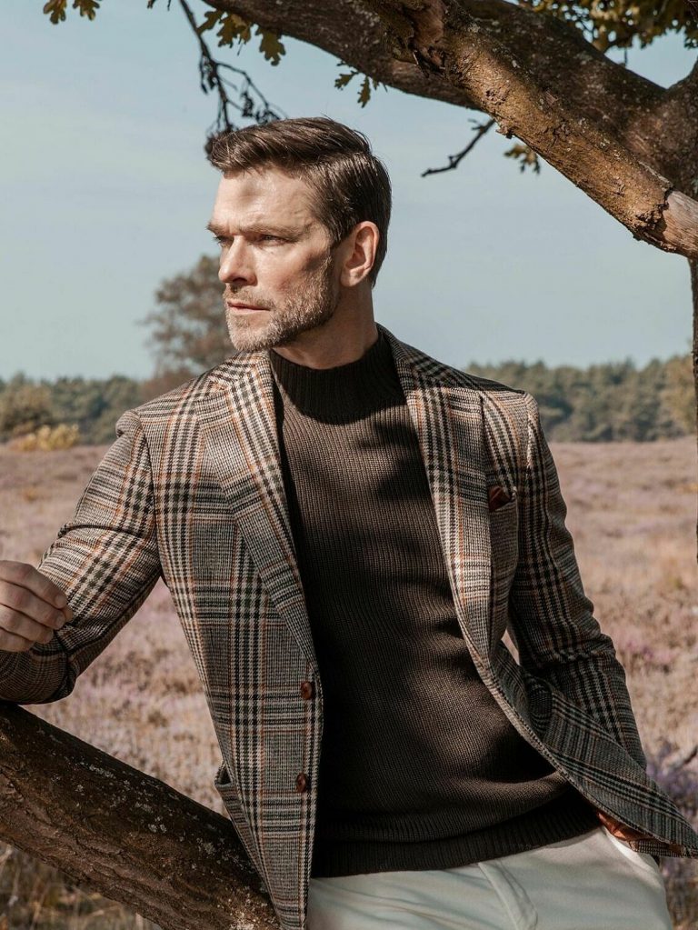 Hombre archivos — Le Troch Management